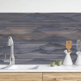 Bilderwelten Küchenrückwand selbstklebend violett Natur modern Aquarell - Berge im Nebel Violett - Berg Spritzschutz nach Maß
