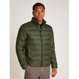 Steppjacke Tommy Jeans PLUS "TJM LT DOWN JACKET EXT", Damen, Gr. 6XL, gr&uuml;n (fatigue gr&uuml;n), Web, Obermaterial: 100% Polyamid, bestickt, unifarben, regular fit h&uuml;ftlang, abgerundeter Saum mit innenliegendem Gummizug, Jacken Steppjacke, in Gro&szlig;en Gr&ouml;&szlig;en, Logostickerei, Rei&szlig;verschlusstaschen