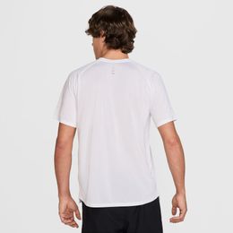 Nike Herren Laufshirt "Nike Stride Men's Dri-FIT ADV Short-Sleeve Running Top"wei&szlig;, reflect, Gr. L, Obermaterial: 100% Polyester, Shirts