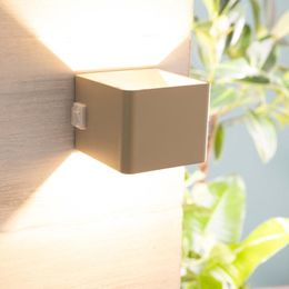Brilliant Au&szlig;en-Wandleuchte &raquo;Iseo - portable Akkuleuchte inkl. Magnetplatte&laquo; LED-Modul 1 Stk. Warmwei&szlig; Akku, 300 lm, 3000 K, USB, schwarz, mobile...
