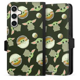 DeinDesign Galaxy S23 FE Handy Klapph&uuml;lle Handyh&uuml;lle aus Kunst Leder schwarz Flip Case Official Licensed Product Star Wars Muster Baby Yoda Sideflip mit Lasche