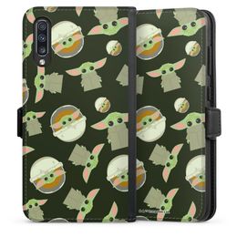 DeinDesign Galaxy A70 Handy Klapph&uuml;lle Handyh&uuml;lle aus Kunst Leder schwarz Flip Case Official Licensed Product Star Wars Muster Baby Yoda Sideflip mit Lasche