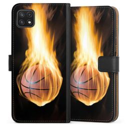 DeinDesign Galaxy A22 5G Handy Klapph&uuml;lle Handyh&uuml;lle aus Kunst Leder schwarz Flip Case Fire Sports Basketball Sideflip mit langer Lasche