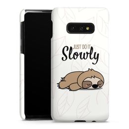 DeinDesign Galaxy S10e Handy Premium Case Smartphone Handyh&uuml;lle Schutzh&uuml;lle matt Animals Sloth Lazy Sunday Premium Case