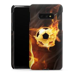 DeinDesign Galaxy S10e Handy Premium Case Smartphone Handyh&uuml;lle Schutzh&uuml;lle matt Soccer Ball Fire Premium Case