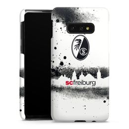 DeinDesign Galaxy S10e Handy Premium Case Smartphone Handyh&uuml;lle Schutzh&uuml;lle matt Skyline Sc Freiburg Logo Premium Case