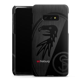 DeinDesign Galaxy S10e Handy Premium Case Smartphone Handyh&uuml;lle Schutzh&uuml;lle matt Sc Freiburg Metallic Look Official Licensed Product Premium Case