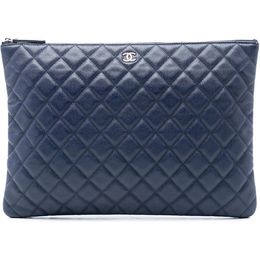 Chanel Clutches - Large Quilted Caviar O Case Clutch - Gr. unisize - in Blau - f&uuml;r Damen