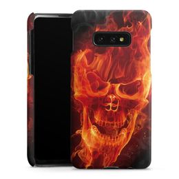 DeinDesign Galaxy S10e Handy Premium Case Smartphone Handyh&uuml;lle Schutzh&uuml;lle matt Totenkopf Skull Fire Premium Case