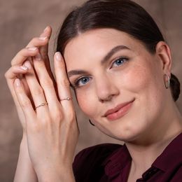 LYOMI Damen Fingerring "585/- Gelbgold 1 synth. Diam. 0,04ct.", 052 (16,6), 0,04 VS = sehr kleine Einschl&uuml;sse, Gold, gold, Gold, Fingerringe