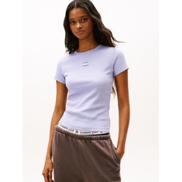 Kurzarmshirt Tommy Jeans "TJW SLIM BADGE RIB TEE", Damen, Gr. L (40), periwinkle dusk, Single Jersey, Obermaterial: 95% Baumwolle, 5% Elasthan, unifarben, slim fit normal, Rundhals, abgesteppt, Shirts, mit gerippter Struktur