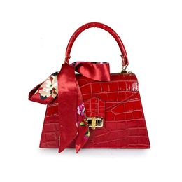 Lia Biassoni Leder-Henkeltasche "Troina" in Rot - (B)22 x (H)24 x (T)9 cm - 76% | Damen-taschen