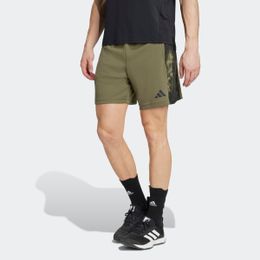 Shorts adidas Performance "SEA 3S SHORT", Herren, Gr. M, L&auml;nge 7, gr&uuml;n (olive strata), Obermaterial: 100% Polyester, Hosen Shorts, sportlicher Schnitt, mit Camo-Print, aus leichtem Pikee-Material
