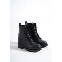 Trendyol Boots in Schwarz - 59% | Gr&ouml;&szlig;e 37 | Damen-stiefel