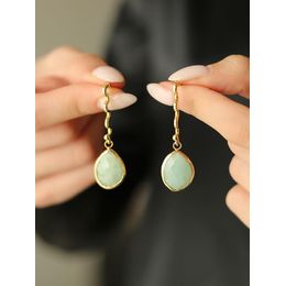 Pierres de Jade Vergold. Ohrstecker mit Edelsteinen - 81% | Schmuck