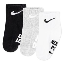 Nike Sportswear Damen Sockenwei&szlig;, Gr. 86, Obermaterial: 52% Baumwolle, 43% Polyester, 5% Elasthan, Socken, f&uuml;r sportive Aktivit&auml;ten, geeignet f&uuml;r