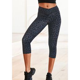 active by Lascana LASCANA ACTIVE Caprileggings mehrfarbig Gr. 32/34 f&uuml;r Damen. Mit Logodruck. Figurbetont