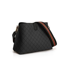 Lucky Bees Schultertasche in Schwarz - (B)33 x (H)20 x (T)12 cm - 71% | Damen-taschen