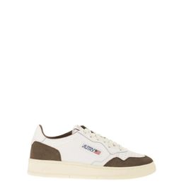 Autry Low-Top Sneaker - Medalist Low - Leather And Suede Sneakers - Gr. 43 (EU) - in Wei&szlig; - f&uuml;r Damen