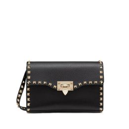 Valentino Garavani Hobo Bags - Textured Leather Rectangular Bag With Pyramid Stud - Gr. unisize - in Schwarz - f&uuml;r Damen