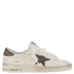 Golden Goose Deluxe Brand Golden Goose Low-Top Sneaker - Stardan Leather Sneakers With Glitter Star Patch - Gr. 39 (EU) - in Grau - f&uuml;r Damen
