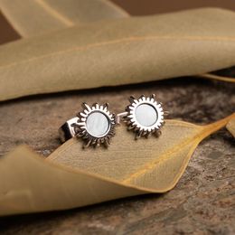 Holzkern Earrings Damen Silber und Wei&szlig;es Perlmutt