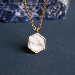 Holzkern Necklaces Damen Gold und T&uuml;rkis