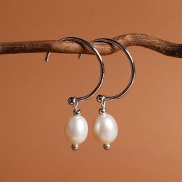 Holzkern Earrings Damen Silber und Wei&szlig;e Perle