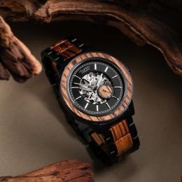 Automatik Herrenuhr San Juan mit Skelett Ziffernblatt und Zebranoholz