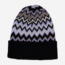 Missoni Schwarz-lilafarbene M&uuml;tze mit Zickzackmuster