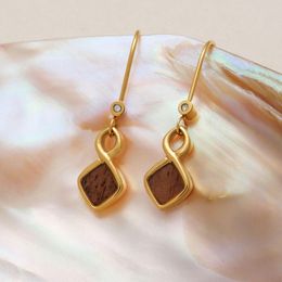 Holzkern Mosaic Ohrringe Damen Gold und Walnuss