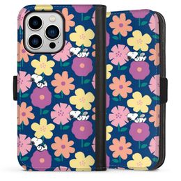 DeinDesign iPhone 13 Pro Handy Klapph&uuml;lle Handyh&uuml;lle aus Kunst Leder schwarz Flip Case Muster Snoopy Flowers Sideflip mit Lasche