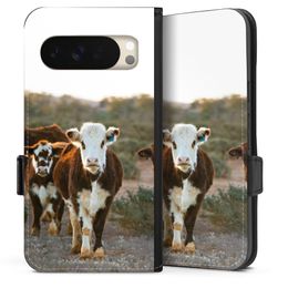 DeinDesign Google Pixel 10 Pro Handy Klapph&uuml;lle Handyh&uuml;lle aus Kunst Leder schwarz Flip Case Calf Farmer Cow Sideflip mit Lasche