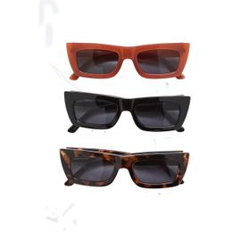 Urban Classics Damen Sonnenbrille "Urban Classics Unisex Sunglasses Sanremo 3-Pack"schwarz, rot, amber, Sonnenbrillen