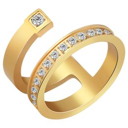 Adelia&acute;s ADELIA ́S Fingerring "Damen Ring aus Edelstahl mit Strass Steinchen", 56, Edelstahlgold, Edelstahl, Fingerringe, Ideal als Geschenk f&uuml;r besondere