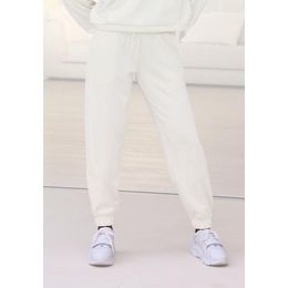 Copenhagen Studios Loungehose 'CopenhagenAthleisure' wollwei&szlig; Gr. 40/42 f&uuml;r Damen. Mit Logodruck. Bequem. Nachhaltig.