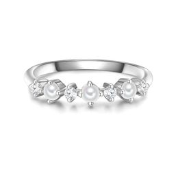 Glanzst&uuml;cke M&uuml;nchen Glanzst&uuml;cke M&uuml;nchen Ring aus Sterling Silber mit Zirkonia und S&uuml;&szlig;wasser-Zuchtperle in silber | Gr.: 50