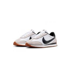 Nike Sneaker Pacific in Wei&szlig; | Gr.: 43