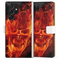DeinDesign Galaxy S22 Ultra Handy Klapph&uuml;lle Handyh&uuml;lle aus Kunst Leder wei&szlig; Flip Case Totenkopf Skull Fire Sideflip mit Lasche