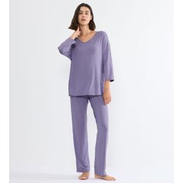 Schlafanzug Triumph "Timeless Sensuality PK 3/4 Sleeves", Damen, Gr. 40, lila, Single Jersey, Obermaterial: 95% Modal, 5% Elasthan, bequem lang, V-Ausschnitt, Homewear-Sets Schlafanzug, atmungsaktiv und weich, Spitze