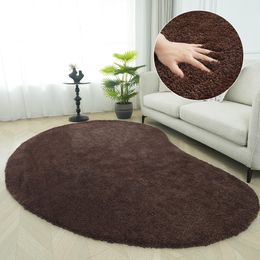 Hochflor-Teppich "Halrum, einfarbig, besondere Form, modern" Gr. 70, braun, B:100 H:25 L:150, Kunstfaser, LeGer Home by Lena Gercke, Teppiche, Hochflor-Teppich, organische Form, bean shape, kuschelig, Wohnzimmer, Schlafzimmer