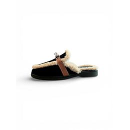 Begoria Slippers female Black size 40