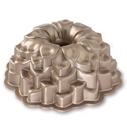 Nordic Ware -Blossom Bundt Pan
