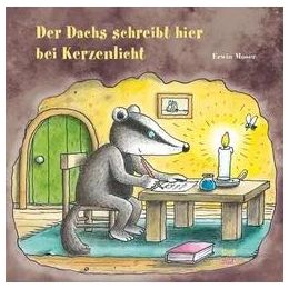 Der Dachs schreibt hier bei Kerzenlicht