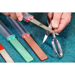 DMT Diamantfeile DiaFold, flach, fein 25 &micro;, trocken & mit Wasser verwendbar, Klappgriffe, L 113 x B 19-6 mm, grau