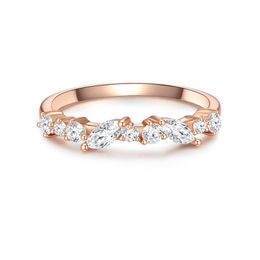 Glanzst&uuml;cke M&uuml;nchen Glanzst&uuml;cke M&uuml;nchen Ring aus Sterling Silber mit Zirkonia in ros&eacute;gold | Gr.: 50