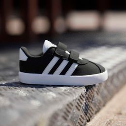M&auml;dchen Sneaker "VL COURT 3.0", adidas Sportswear, Gr. 23, schwarz-wei&szlig;, Leder, Synthetik, Schuhe, f&uuml;r Kinder, inspiriert vom Design des adidas samba