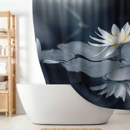 Duschvorhang Lotus Spiegelung im Wasser