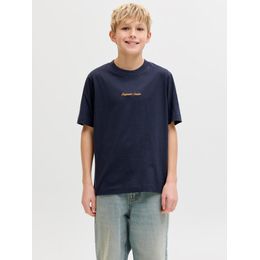 Jack & Jones T-Shirt JACK & JONES JUNIOR "JORNORREBRO EMB TEE SS CN NOOS JNR", Jungen, Gr. 128, sky captain, Single Jersey, Obermaterial: 100% Baumwolle, bedruckt, relaxed fit normal, Rundhals, Shirts T-Shirt, Baumwolle, relaxed fit, Kurzarm