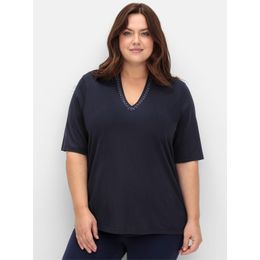 sheego Gro&szlig;e Gr&ouml;&szlig;en V-Shirt mit Glitzersteinchen am Ausschnitt, tiefblau, Gr&ouml;&szlig;e 52/54 - Damen